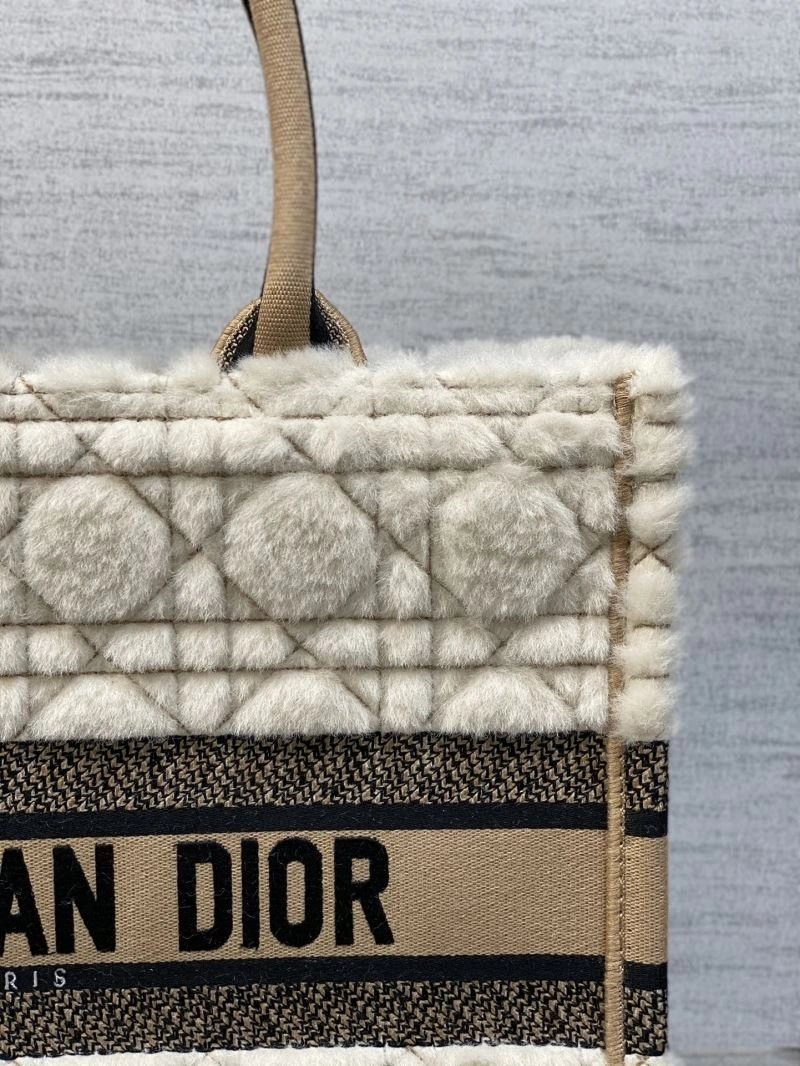 Reasonably priced Christian Dior Shopping Bags