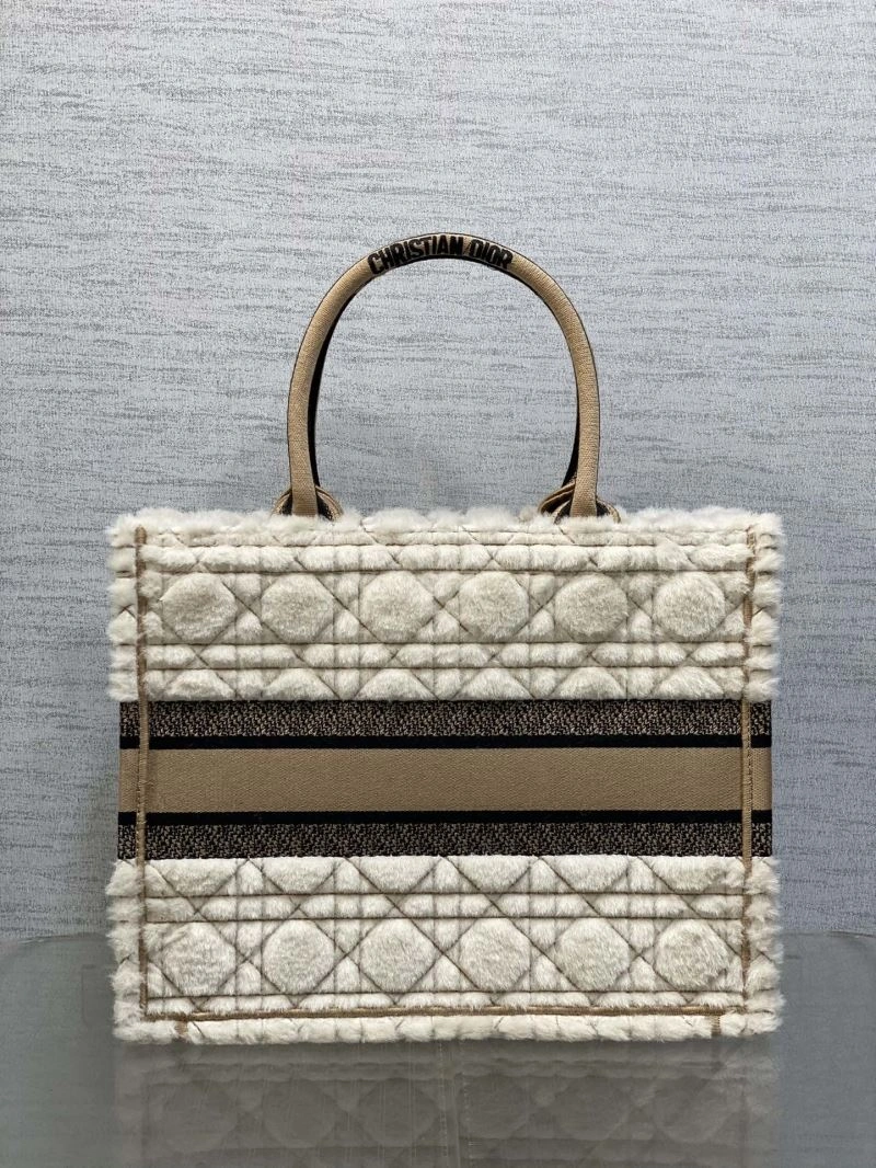 Reasonably priced Christian Dior Shopping Bags
