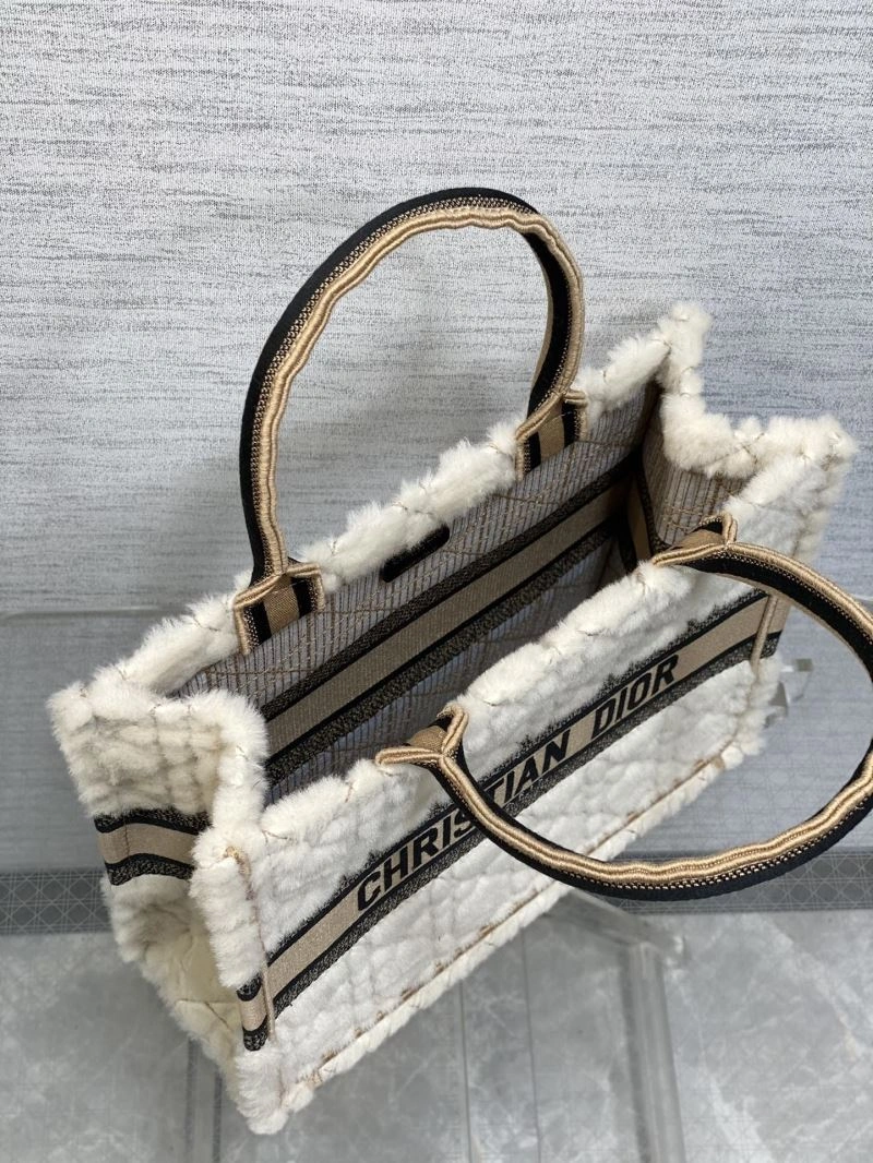 Reasonably priced Christian Dior Shopping Bags