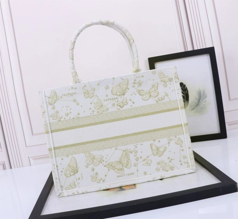 Reasonably priced Christian Dior Shopping Bags