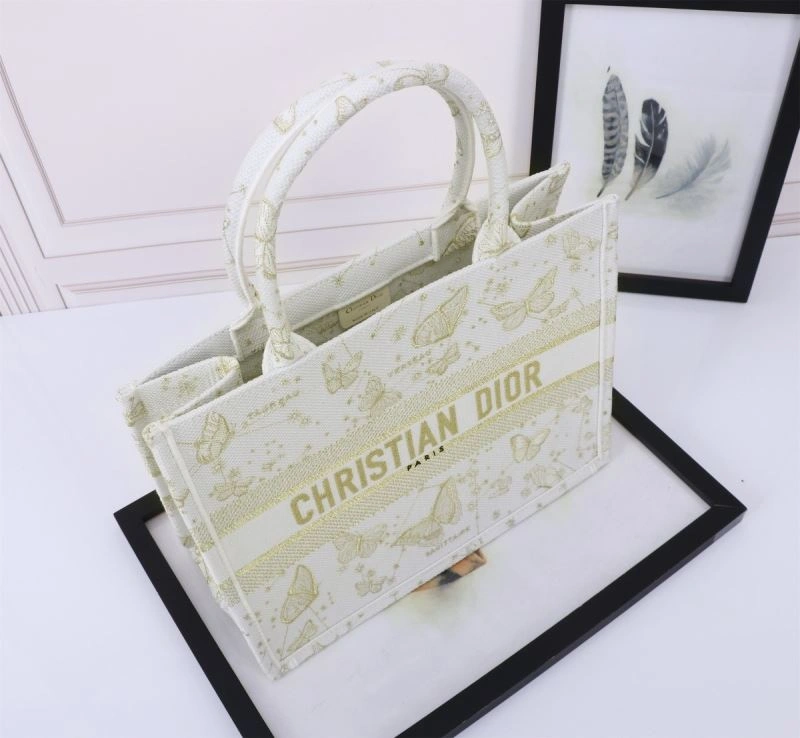 Reasonably priced Christian Dior Shopping Bags