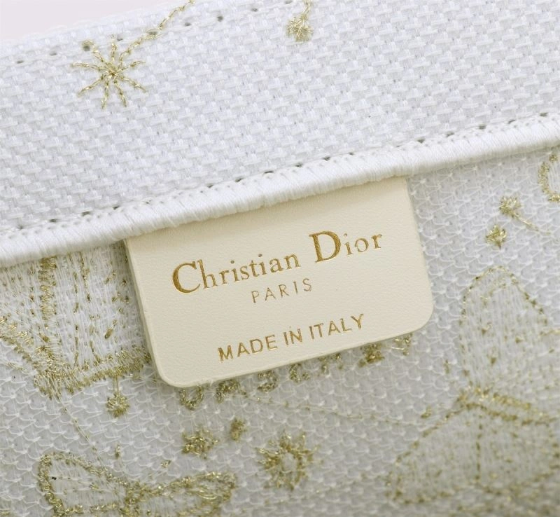 Reasonably priced Christian Dior Shopping Bags