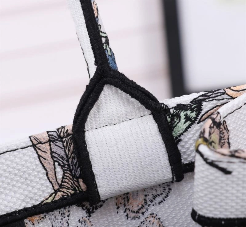 Inexpensive Christian Dior Shopping Bags