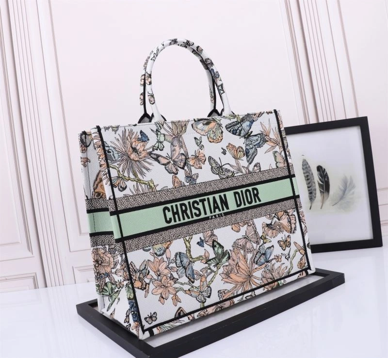 Top match Christian Dior Shopping Bags