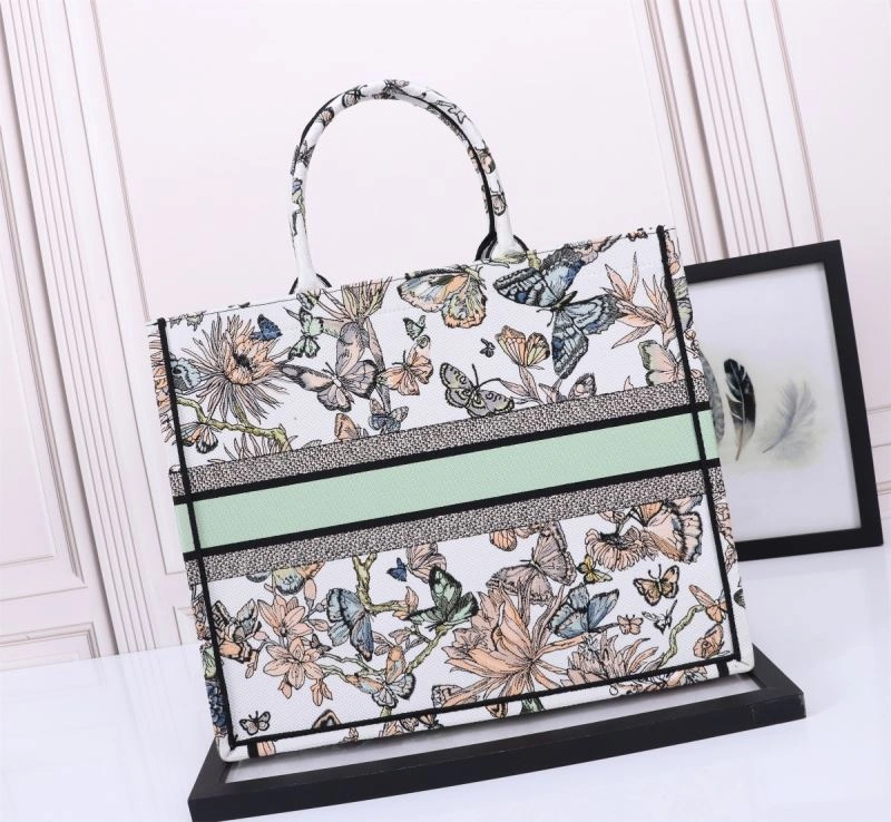 Top match Christian Dior Shopping Bags
