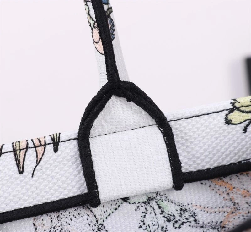 Top match Christian Dior Shopping Bags