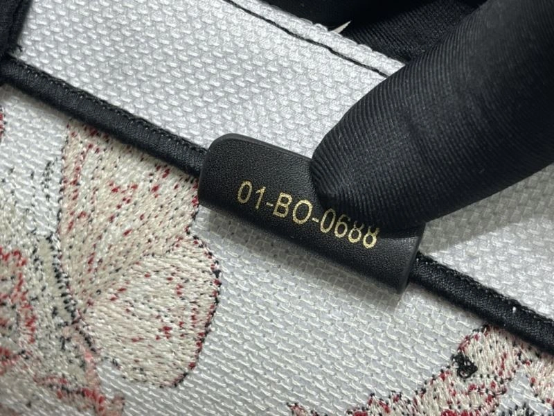 Value-priced Christian Dior Shopping Bags