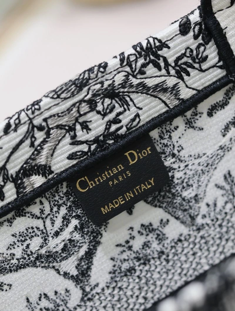 Low-cost Christian Dior Shopping Bags