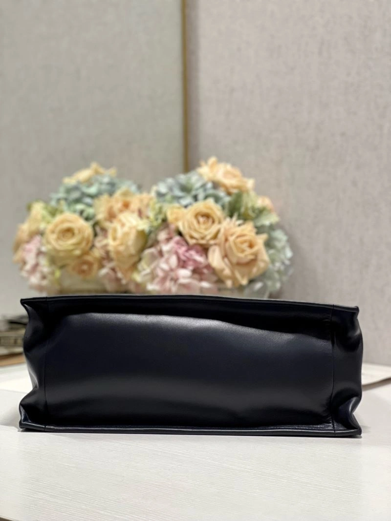 Reasonably priced Christian Dior Shopping Bags