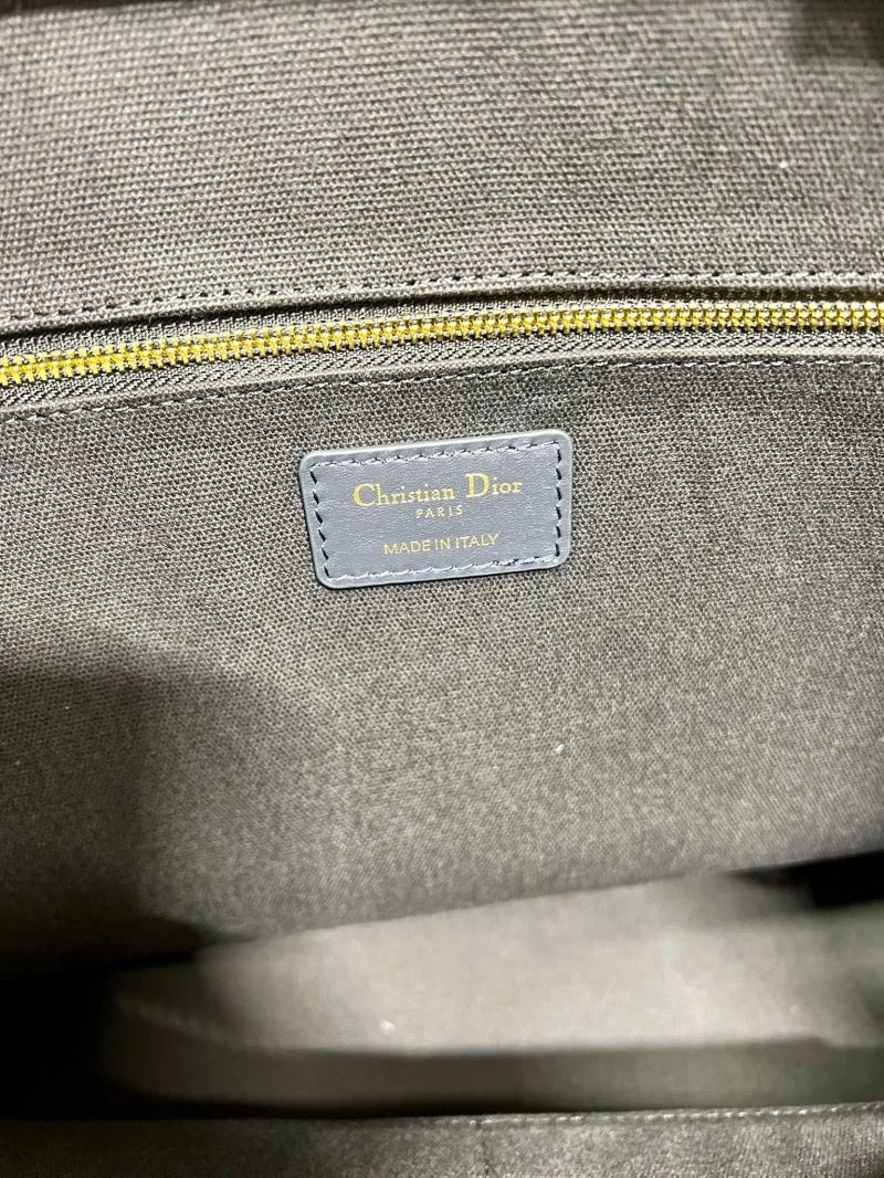 Reasonably priced Christian Dior Shopping Bags