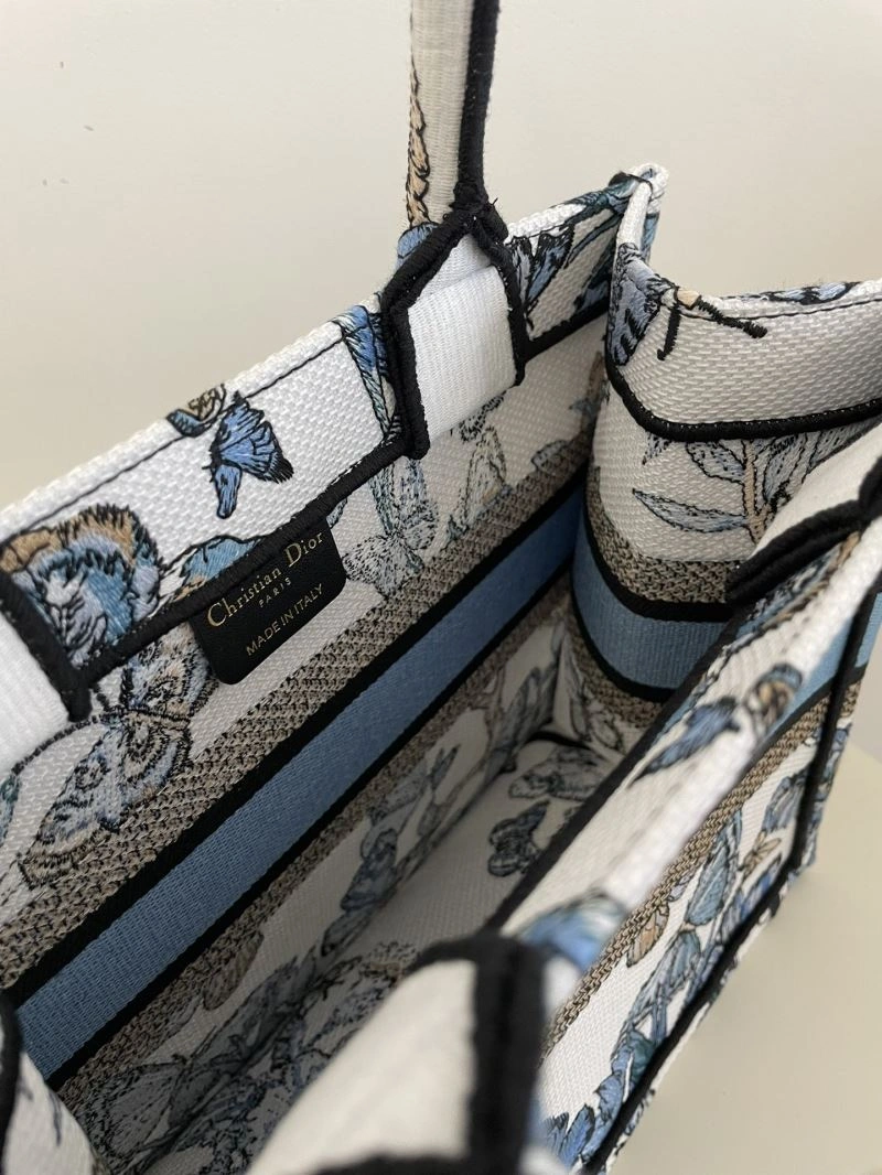 Reasonably priced Christian Dior Shopping Bags