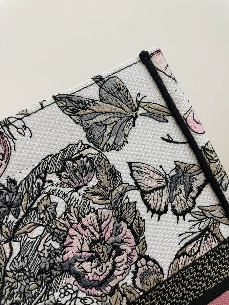 Inexpensive Christian Dior Shopping Bags