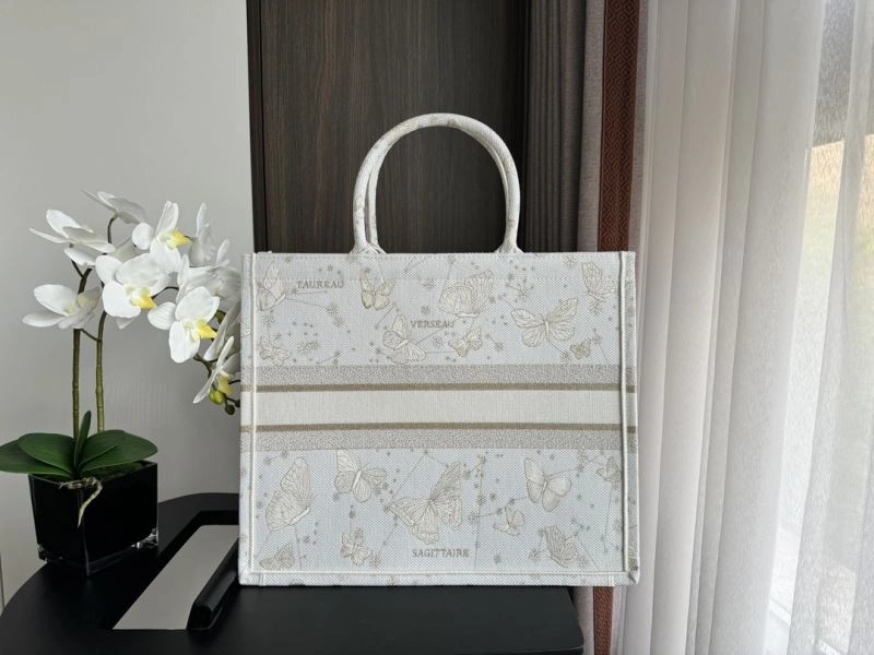 Bargain Christian Dior Shopping Bags