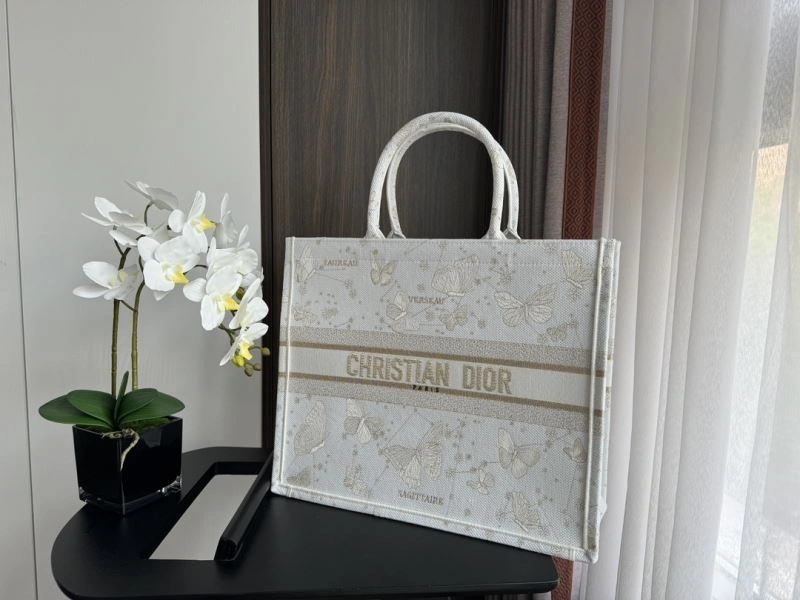 Bargain Christian Dior Shopping Bags