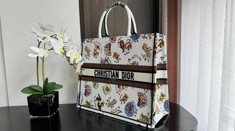 Top mirror Christian Dior Shopping Bags