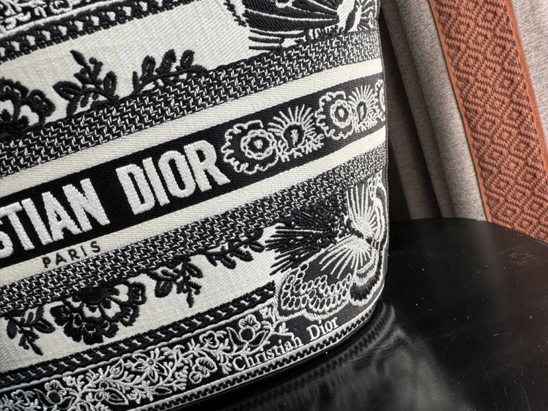 Official Christian Dior Shopping Bags