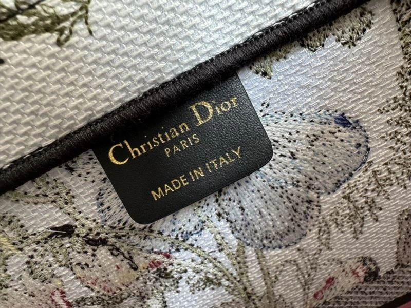 Top match Christian Dior Shopping Bags