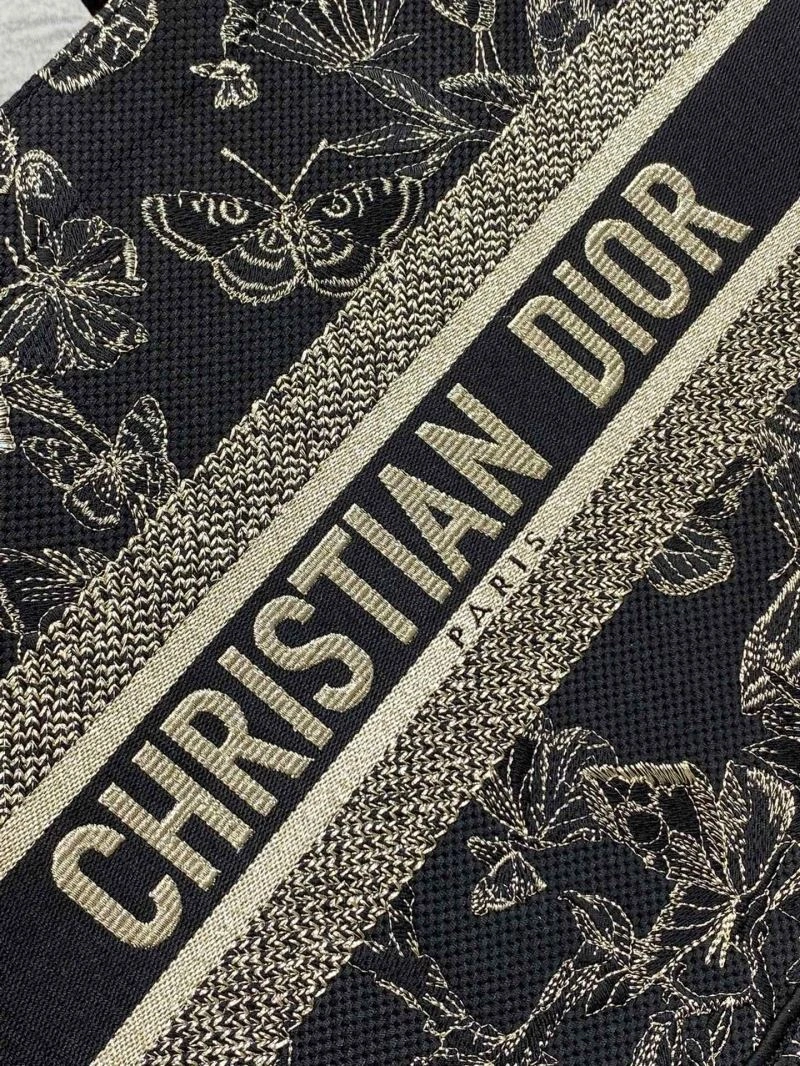 Reasonably priced Christian Dior Shopping Bags
