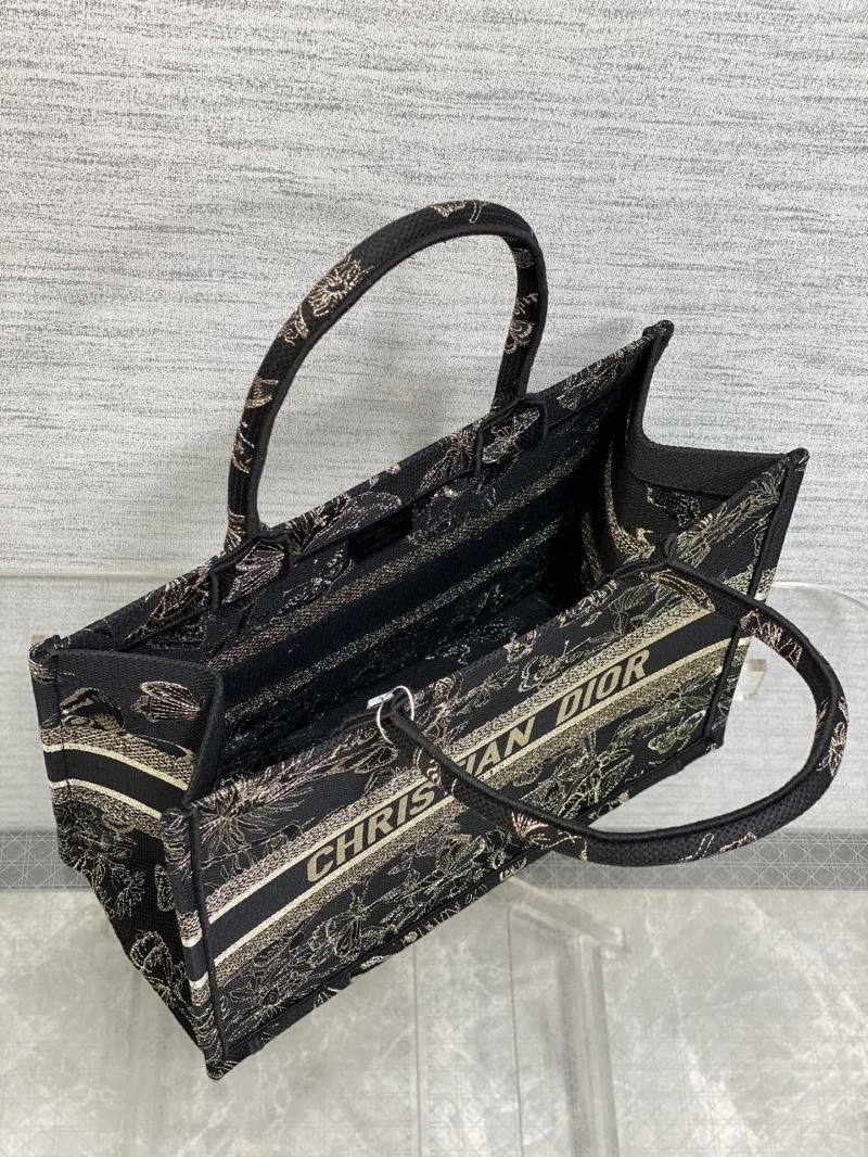 Reasonably priced Christian Dior Shopping Bags