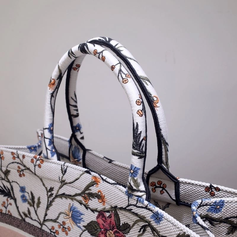 Economical Christian Dior Shopping Bags