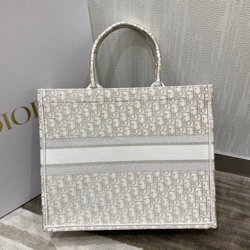Reasonably priced Christian Dior Shopping Bags