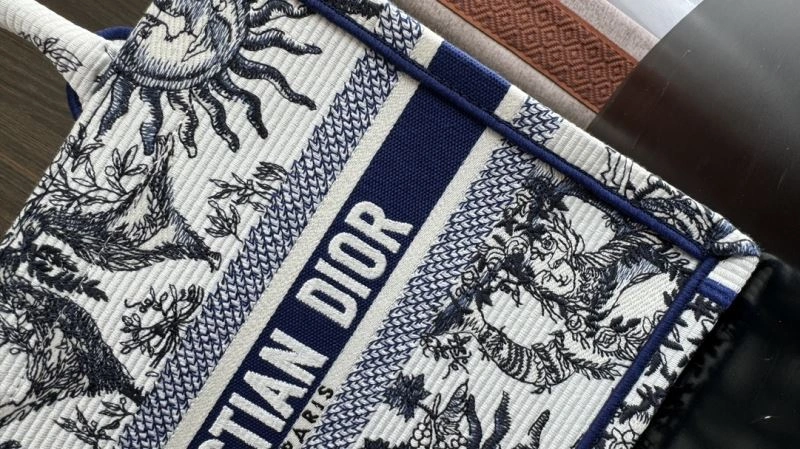 Exact replica Christian Dior Shopping Bags