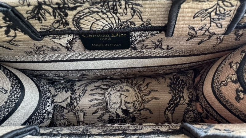Exact replica Christian Dior Shopping Bags