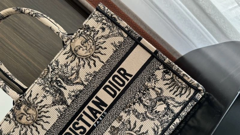 Bargain Christian Dior Shopping Bags