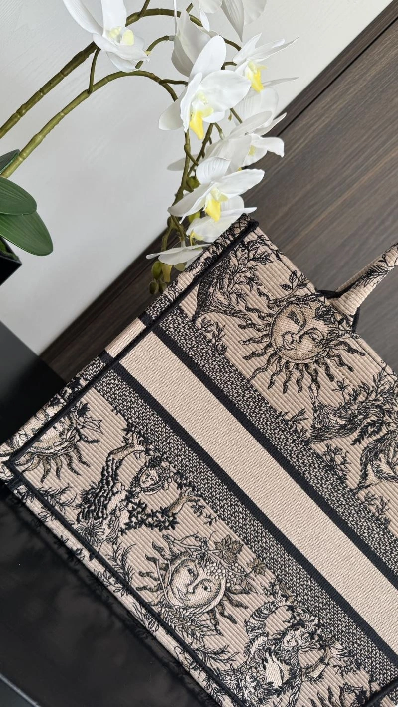 Bargain Christian Dior Shopping Bags