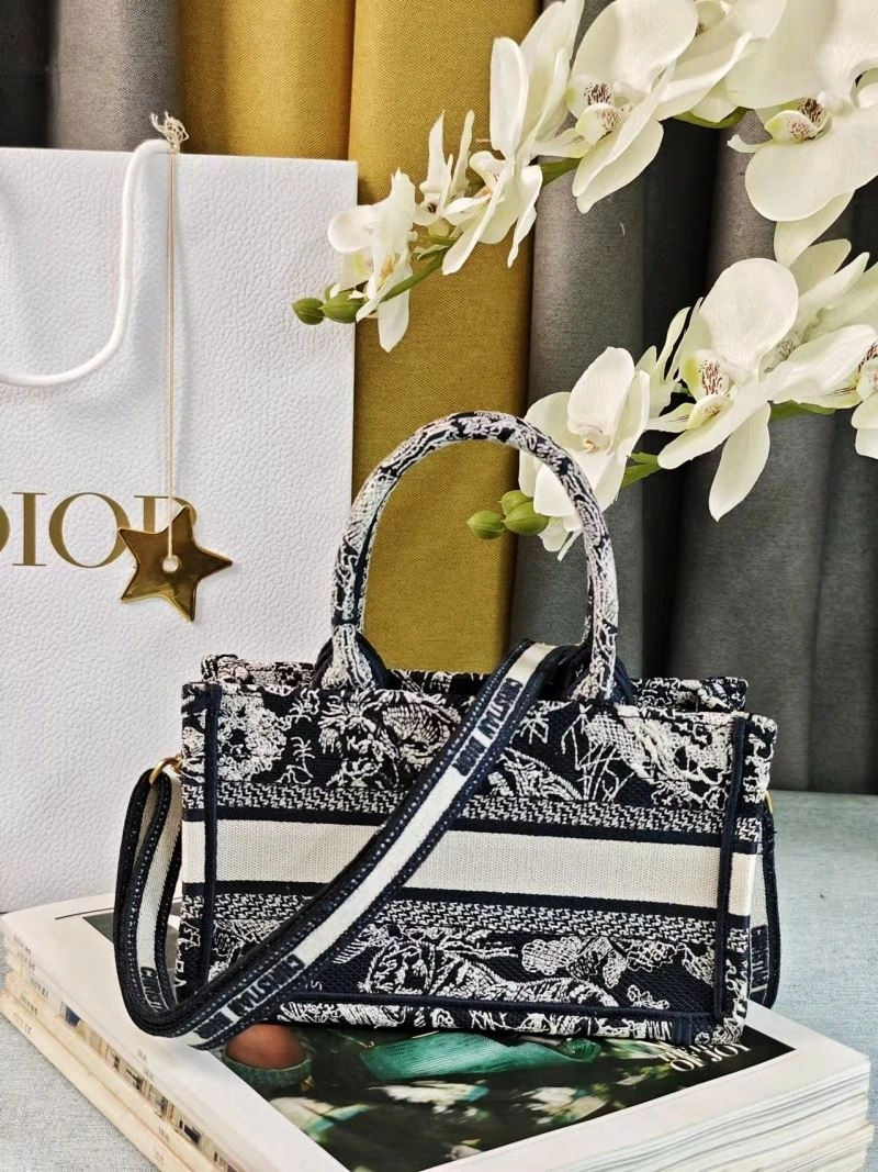 Legit Christian Dior Shopping Bags