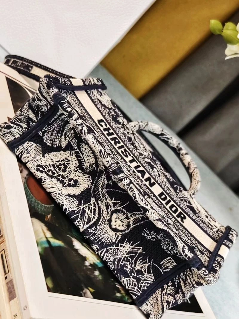 Legit Christian Dior Shopping Bags
