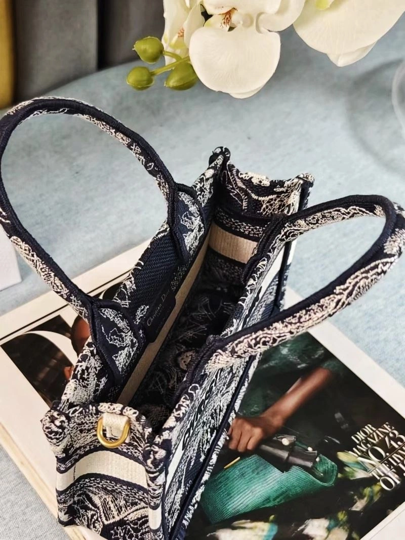 Legit Christian Dior Shopping Bags