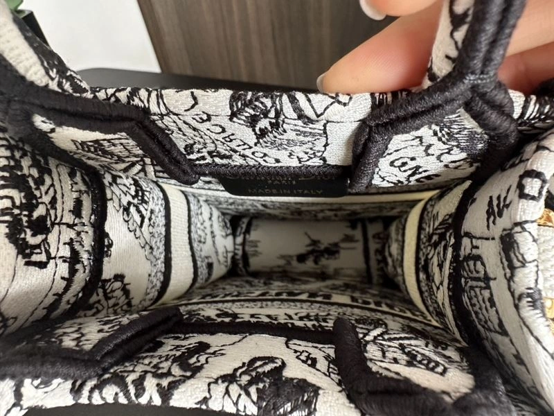 Economical Christian Dior Shopping Bags