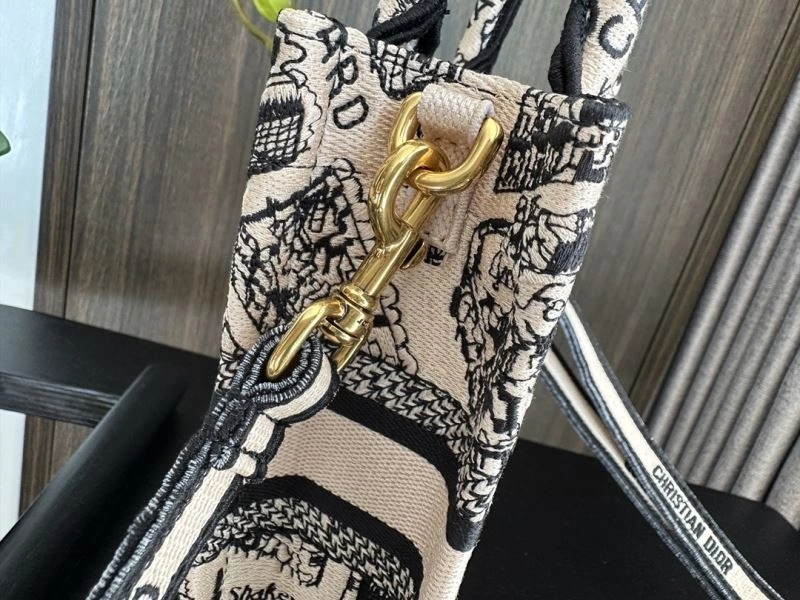 Top mirror Christian Dior Shopping Bags