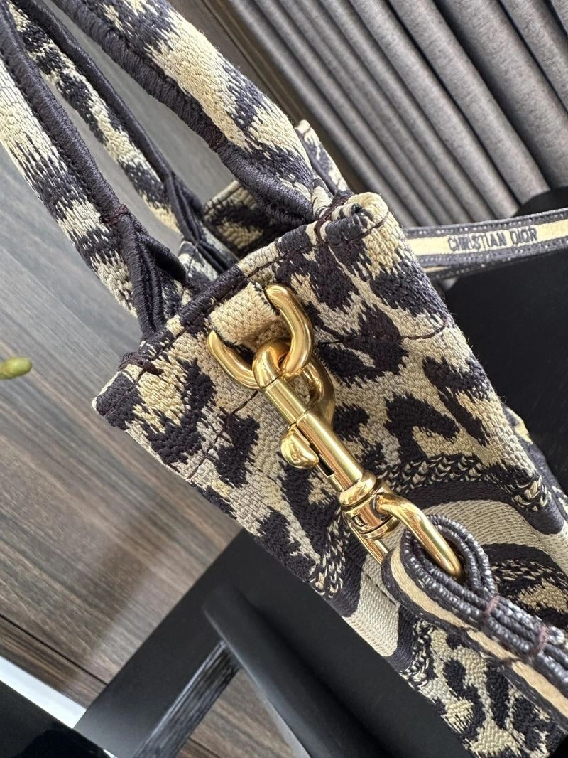 Inexpensive Christian Dior Shopping Bags