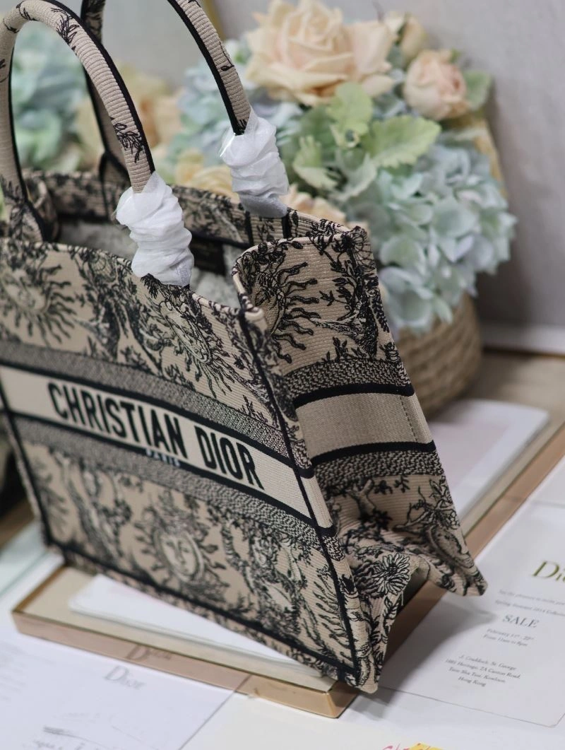 Economical Christian Dior Shopping Bags