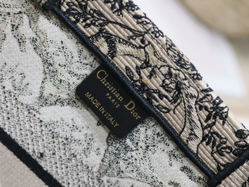 Economical Christian Dior Shopping Bags