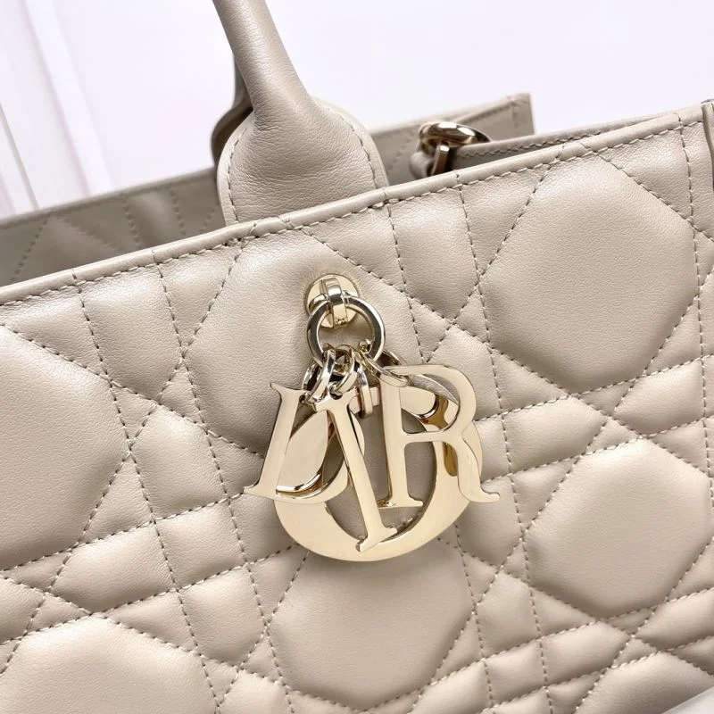 Reasonably priced Christian Dior Shopping Bags