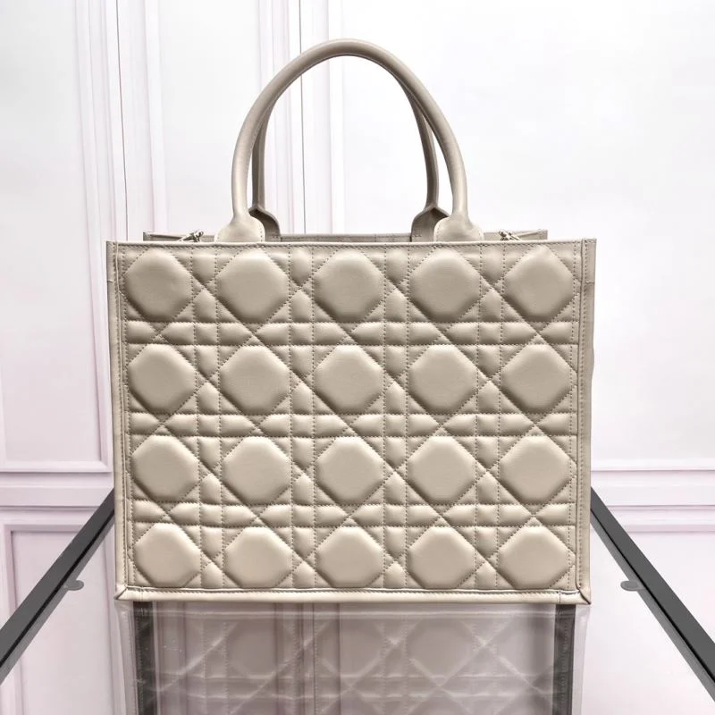 Reasonably priced Christian Dior Shopping Bags