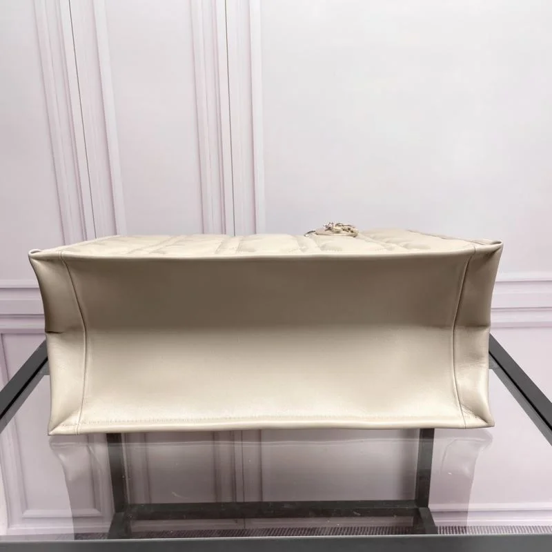 Reasonably priced Christian Dior Shopping Bags