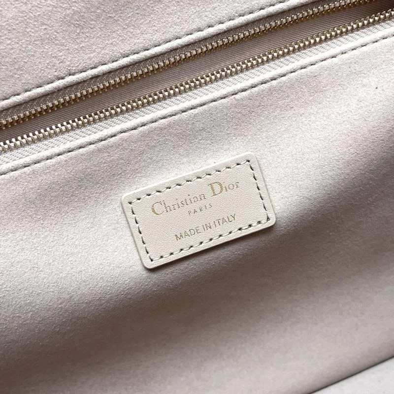 Reasonably priced Christian Dior Shopping Bags