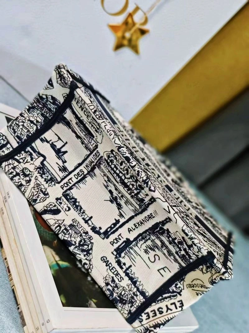 Reasonably priced Christian Dior Shopping Bags
