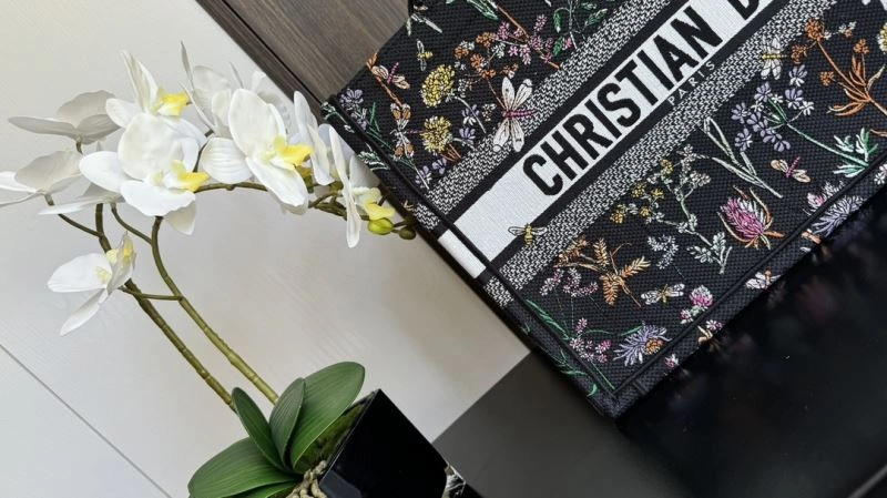 Cut-rate Christian Dior Shopping Bags