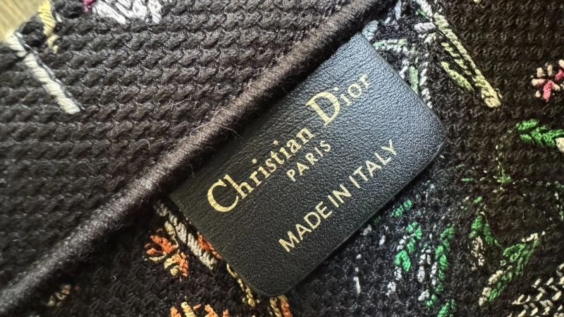 Cut-rate Christian Dior Shopping Bags