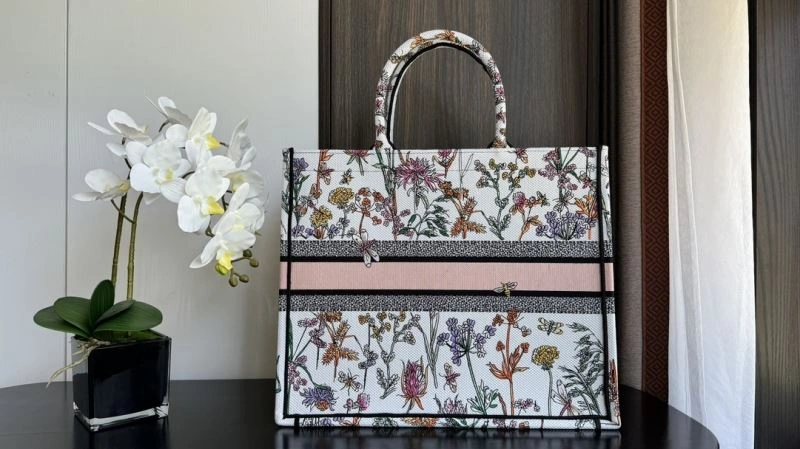 Inexpensive Christian Dior Shopping Bags