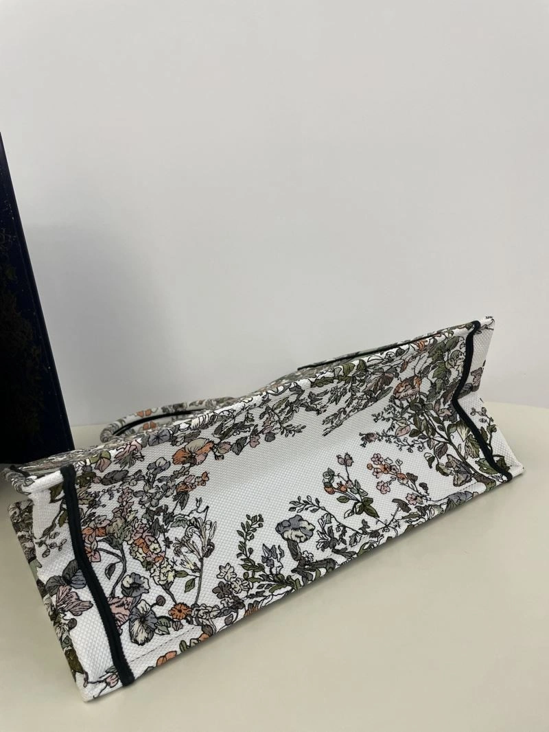 Cut-rate Christian Dior Shopping Bags