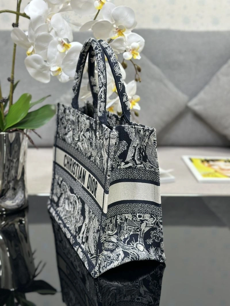 Economical Christian Dior Shopping Bags