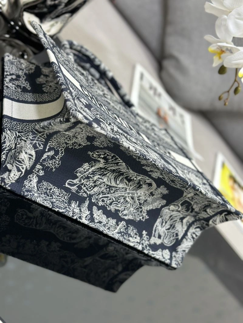 Economical Christian Dior Shopping Bags