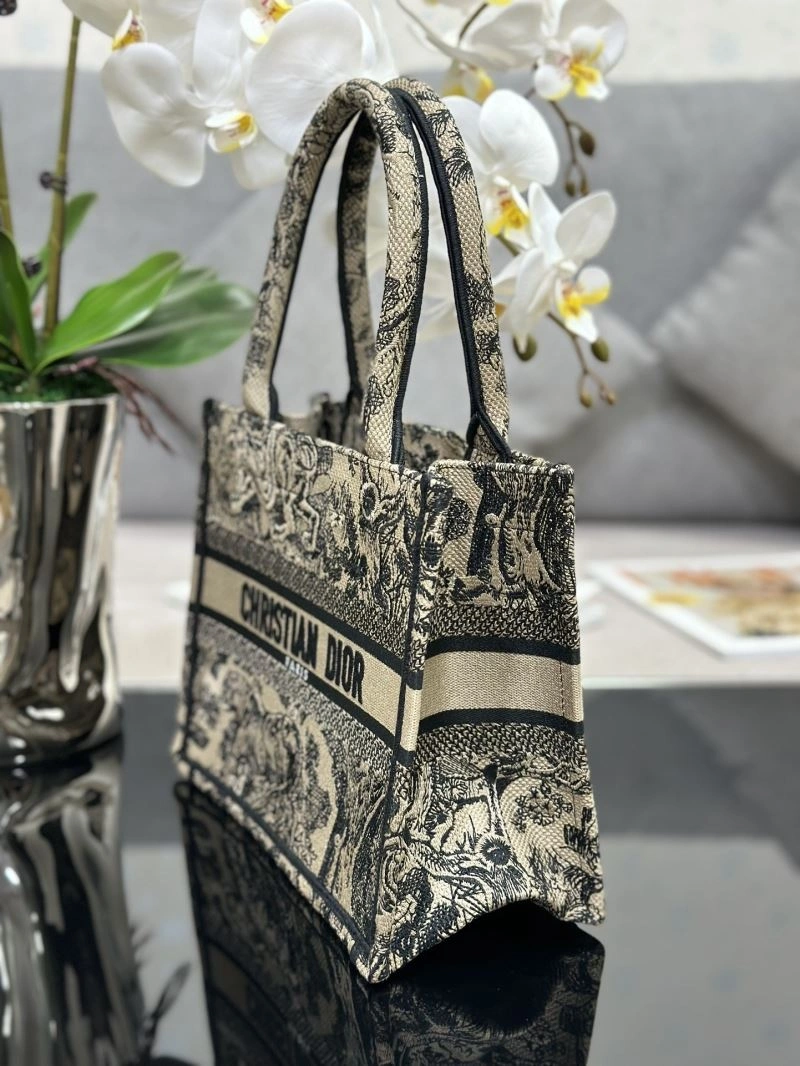 Low-cost Christian Dior Shopping Bags