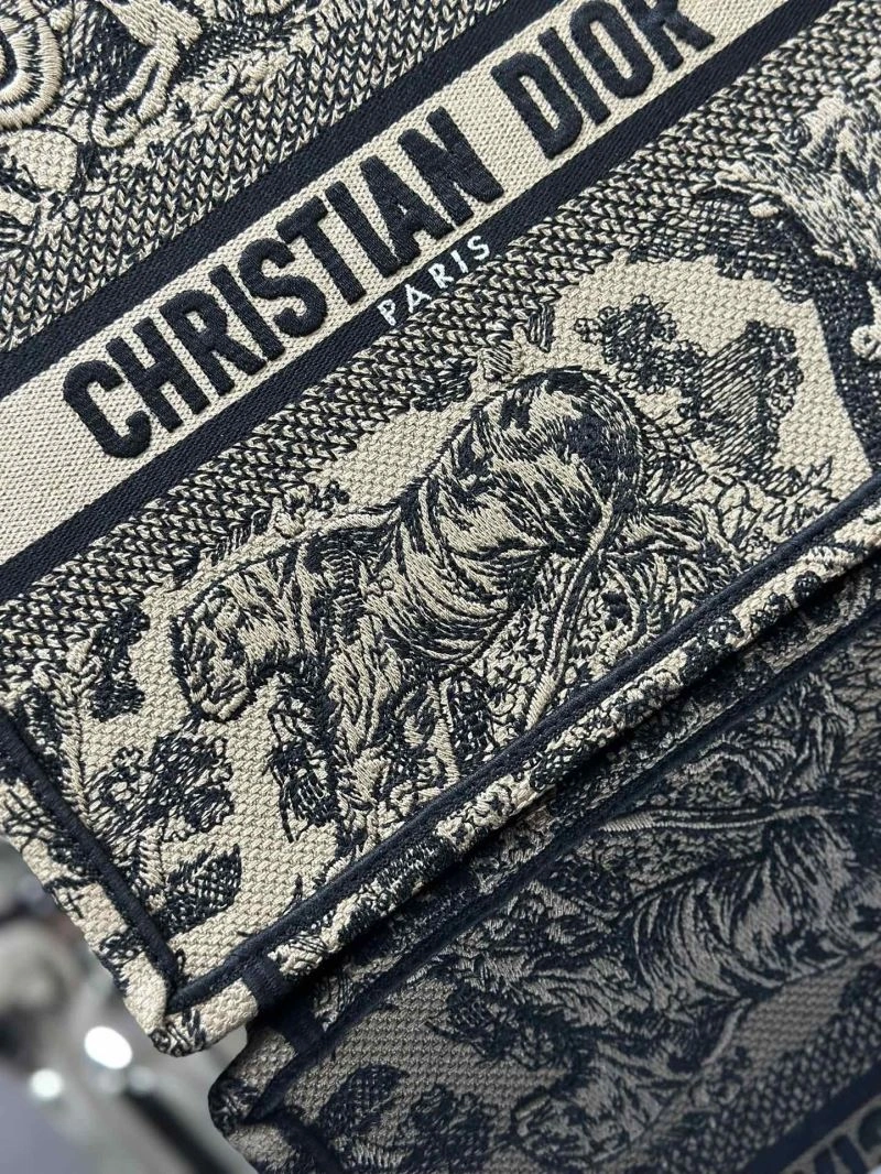 Low-cost Christian Dior Shopping Bags